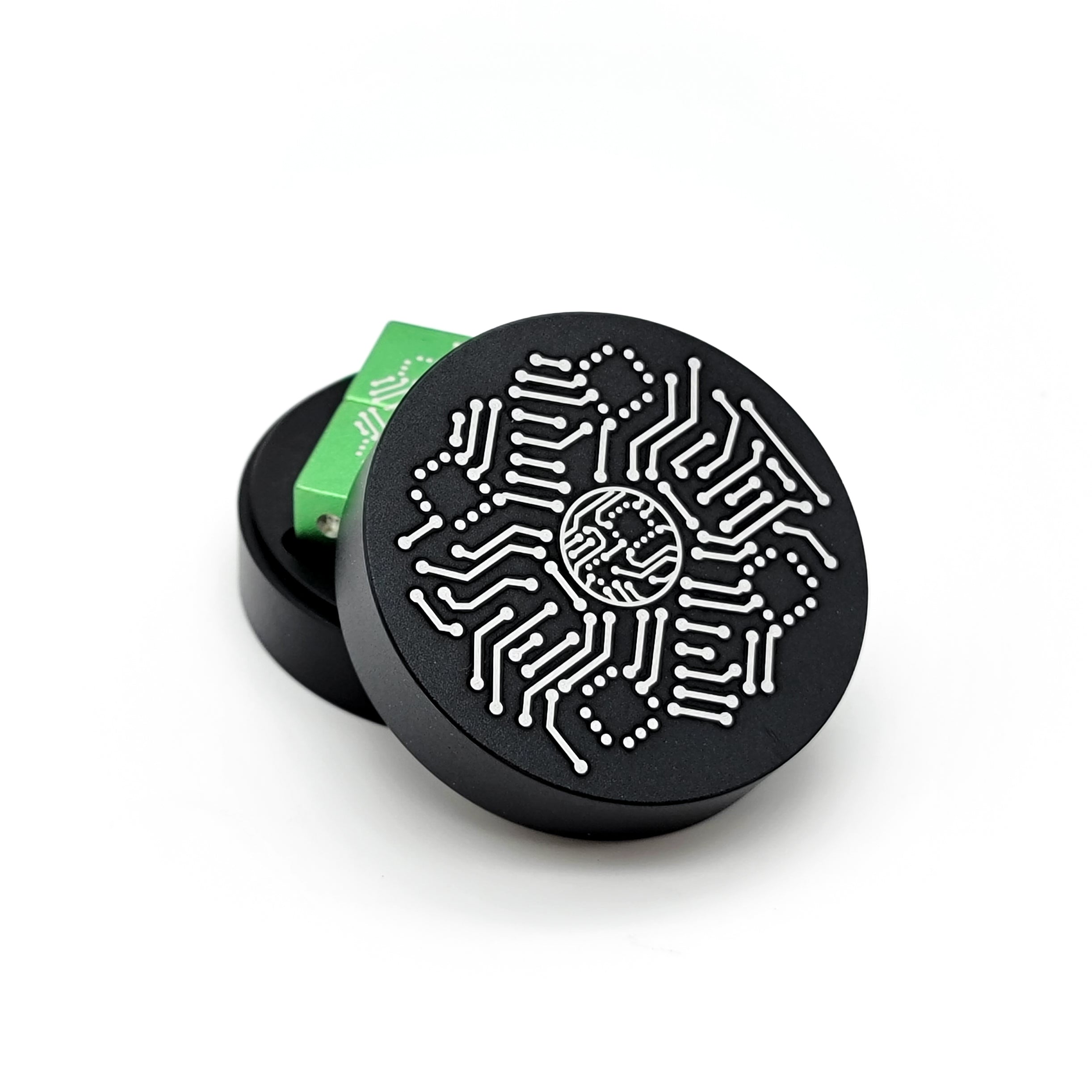 Puck and 4D6 Chip – Level Up Dice